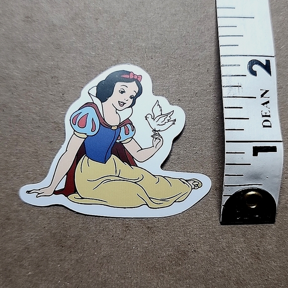 Disney | Art | 51015 Snow White Disney Vinyl Sticker | Poshmark